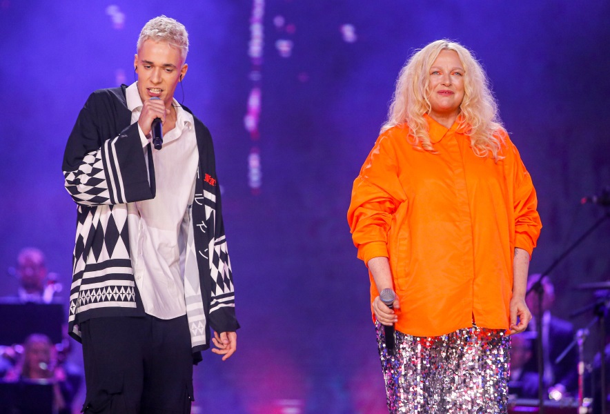 Syn Katarzyny Nosowskiej pokazał dziewczynę. Mikołaj Krajewski spotyka ...