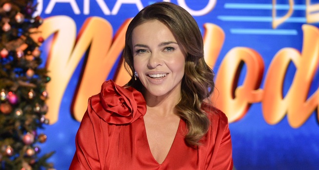 Edyta Herbuś wybiera suknię. O pomoc poprosiła internautów! "Czerwień ...