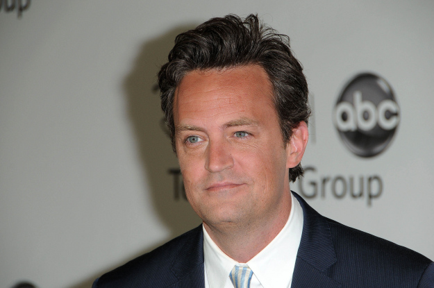 Znany z "Przyjaciół" aktor kibicował Idze Świątek. Matthew Perry ...