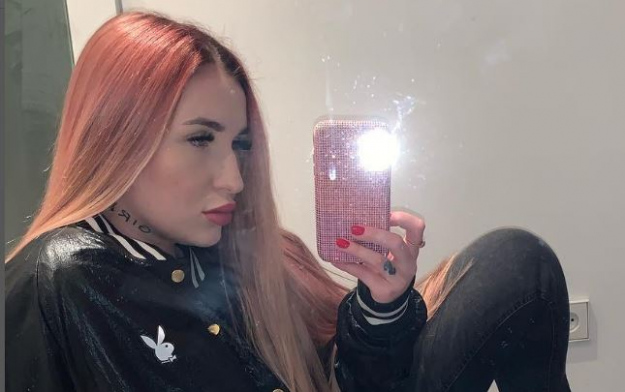 Marta Linkiewicz odsłoniła pośladki na plaży. Kadr w bikini rozgrzał ...